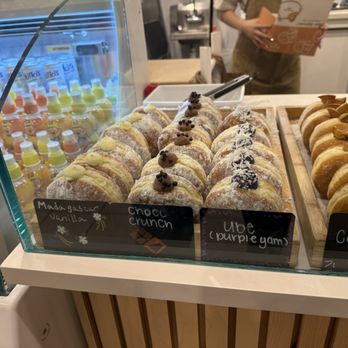 DEAR DONUTS - Updated May 2025 - 348 Photos & 135 Reviews - 570 S ...