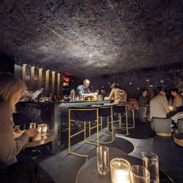 HECATE - Updated March 2025 - 182 Photos & 116 Reviews - Public Alley ...