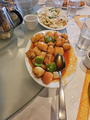 EAST CHINA INN - Updated January 2026 - 74 Photos & 120 Reviews - 915 ...