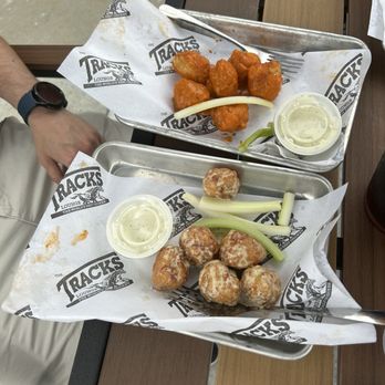 TRACKS LOUNGE - Updated December 2025 - 26 Photos & 20 Reviews - 181st ...