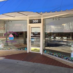 Best Custom Cake Bakery Near Me - October 2025: Find Nearby Custom Cake ...