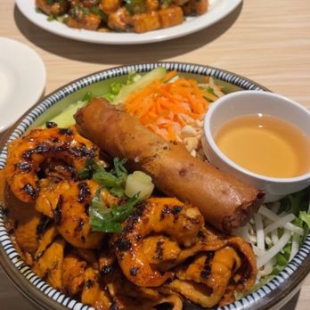 MAMA HONG’S VIETNAMESE KITCHEN - BURBANK - Updated August 2024 - 2031 ...