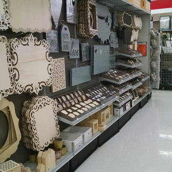 MICHAELS - Updated December 2025 - 15 Photos - 1616 W Mason St, Green ...