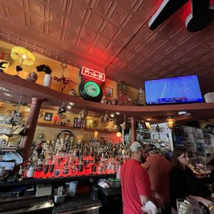 KRAMER DINING HALL - Updated September 2025 - 1835 Claflin Rd ...