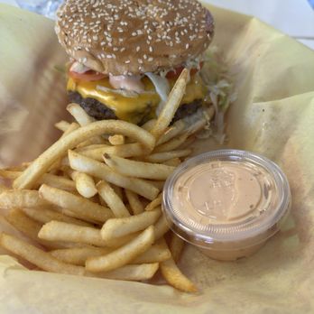 M & M DELI - Updated December 2025 - 113 Photos & 163 Reviews - 1960 ...