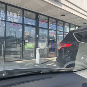 PUZZLES SMOKE SHOP - Updated December 2025 - 17 Photos - 6165 Delmar ...