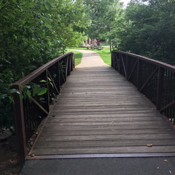 GLENLAKE PARK - Updated December 2025 - 44 Photos & 16 Reviews - 1121 ...