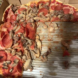OHIO STATE PIZZA - Updated July 2025 - 21 Photos & 66 Reviews - 325 E ...