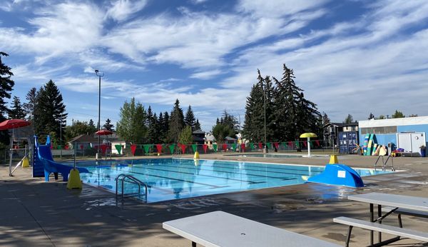 BOWVIEW OUTDOOR POOL - Updated December 2025 - 13 Photos - 1910 6 ...
