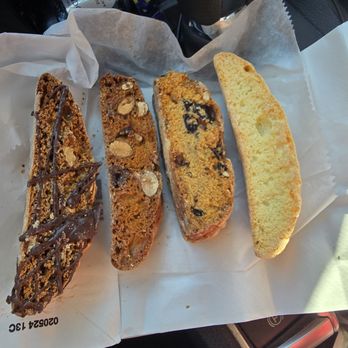 ISGRO PASTRIES - Updated January 2025 - 677 Photos & 598 Reviews - 1009 ...