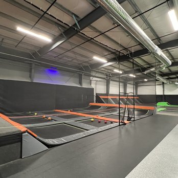 COOL SPRINGZ - Updated December 2025 - 64 Photos & 65 Reviews - 5205 ...