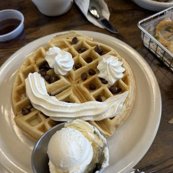 COURTYARD CAFE DELLS - Updated June 2025 - 39 Photos & 28 Reviews - 434 ...