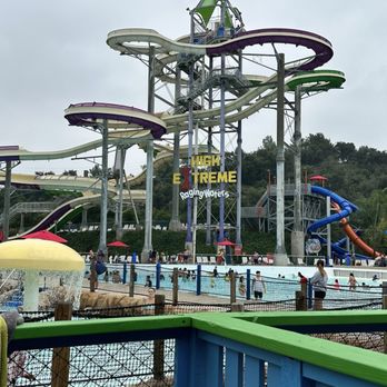RAGING WATERS LOS ANGELES - Updated April 2025 - 647 Photos & 1208 ...
