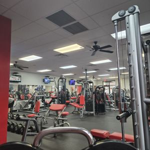 PLANET FITNESS - Updated October 2025 - 48 Photos & 36 Reviews - 1116 ...