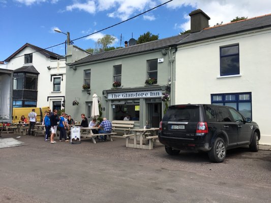 GLANDORE INN - Updated October 2025 - Glandore, Co. Cork, Republic of ...
