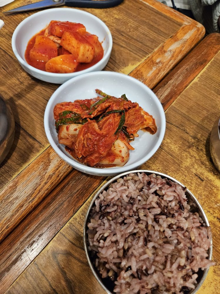 choice of white or mixed rice...great gatoogi kimchi...2nds please - Yelp