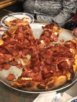 PENDELI’S PIZZA - 14 Photos & 42 Reviews - 5599 Chemin de La Côte Saint ...