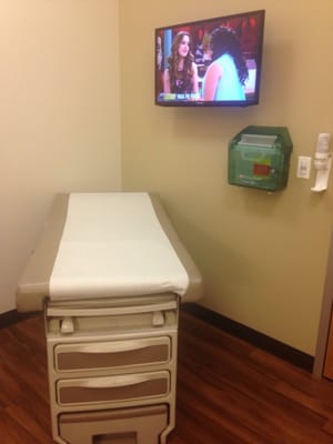 MIDWEST EXPRESS CLINIC - Updated October 2025 - 31 Photos & 142 Reviews ...