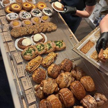 FAT PEACH BAKERY - Updated August 2025 - 74 Photos & 31 Reviews - 2907 ...