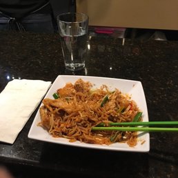 KIN DA THAI AND SUSHI RESTAURANT - 129 Photos & 201 Reviews - Sushi ...