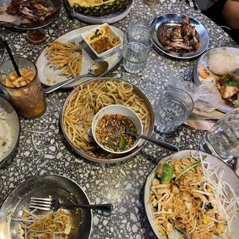 KIN LEN THAI NIGHT BITES - Updated December 2024 - 2470 Photos & 832 ...