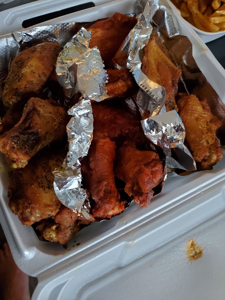 WINGS WORLD - Updated May 2024 - 35 Photos & 41 Reviews - 2310 Martin ...