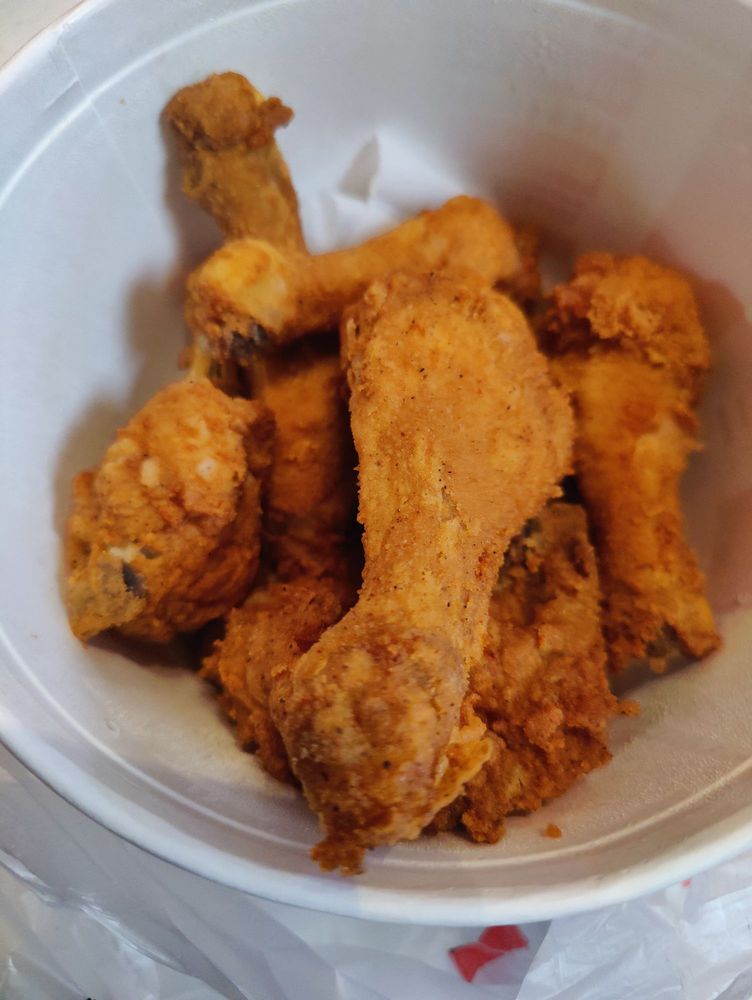 KFC - Updated October 2025 - 29 Photos & 48 Reviews - 375 E Mission ...