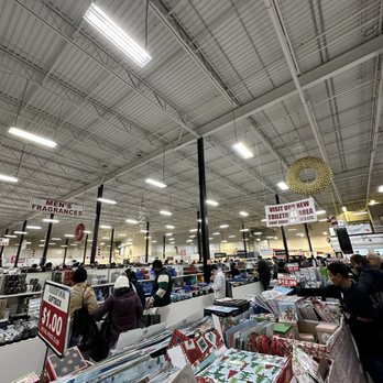 LISA’S COSMETICS - TEMP. CLOSED - Updated December 2025 - 37 Photos ...