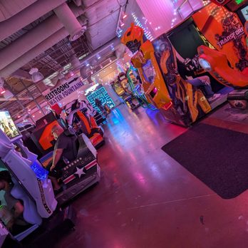 SIDE QUEST ARCADE - Updated December 2025 - 74 Photos & 24 Reviews ...