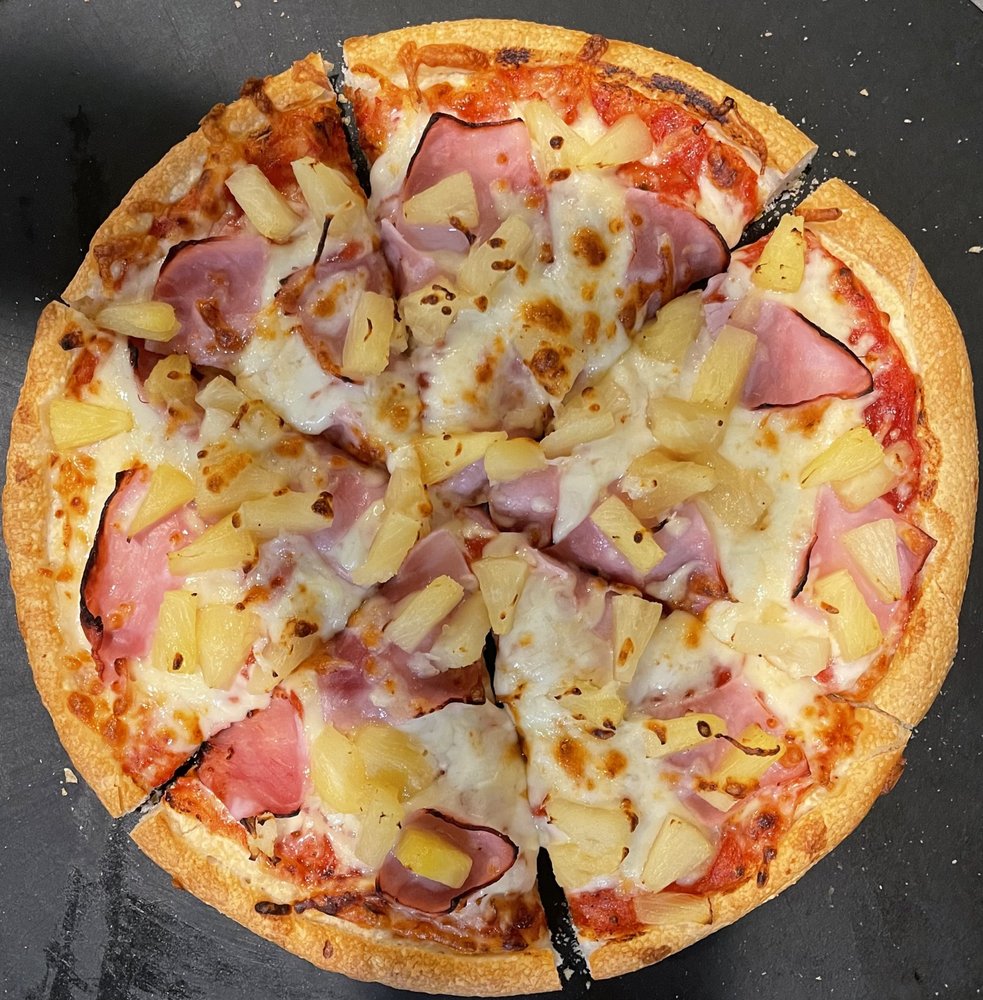 CARRIAGE HOUSE PIZZA - Updated January 2026 - 20 Photos & 25 Reviews ...