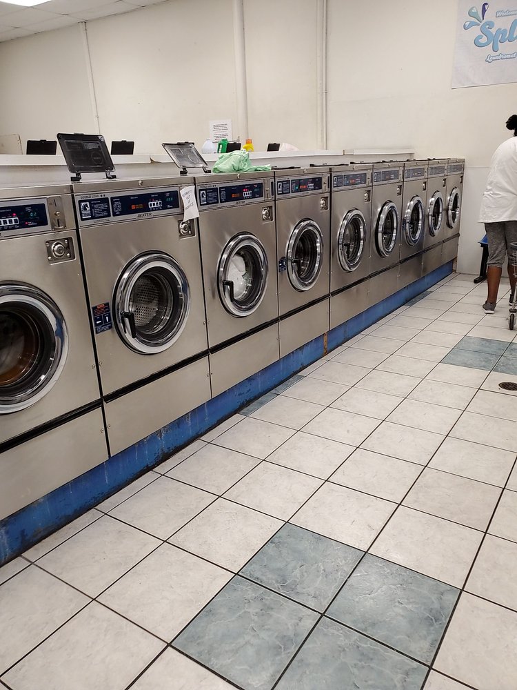 SPLASH LAUNDROMAT - 12 Photos - 2045 E Cheyenne Ave, North Las Vegas ...