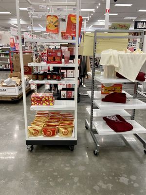 TARGET - Updated December 2025 - 117 Photos & 191 Reviews - 209 W ...