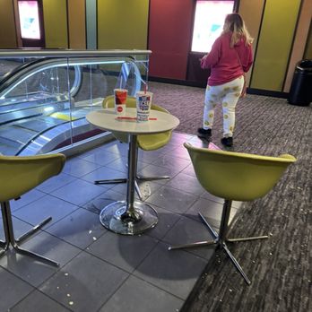 SHOWCASE CINEMA DE LUX RANDOLPH - Updated December 2025 - 55 Photos ...