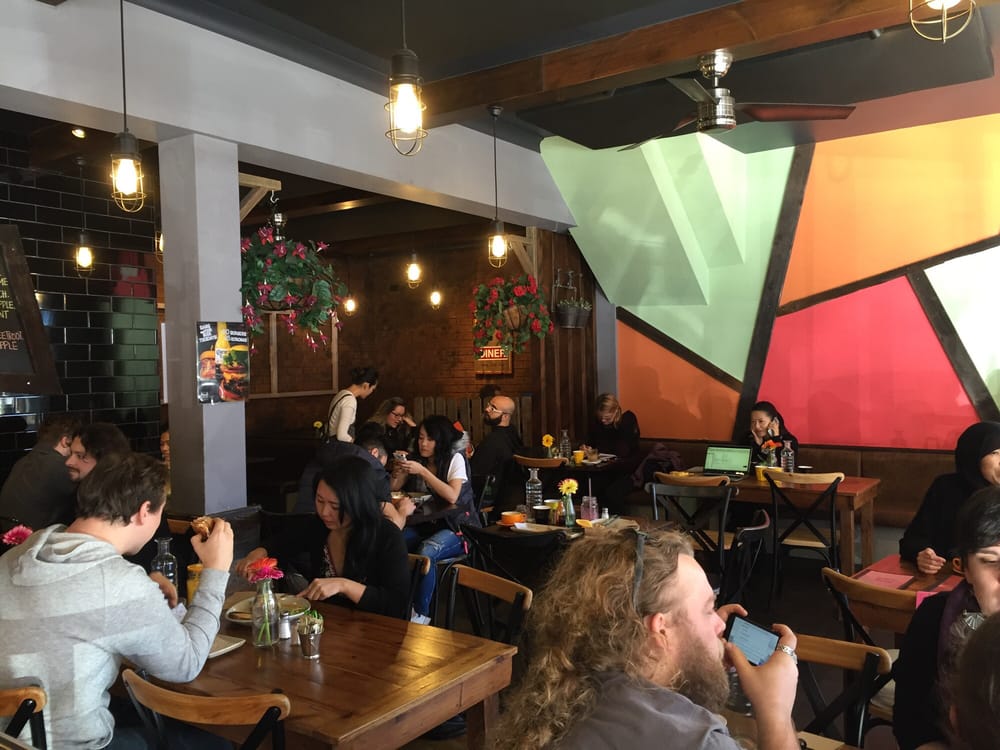 THE HUB HOUSE DINER - Updated August 2024 - 11 Photos - 447 New ...