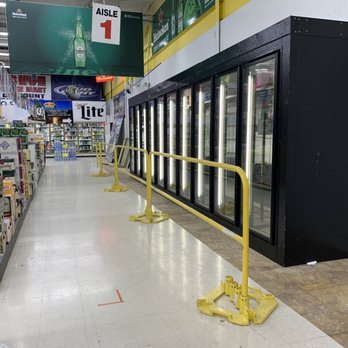 CT BEVERAGE MART - Updated December 2025 - 277 Photos & 22 Reviews - 3127 Berlin Tpke, Newington ...