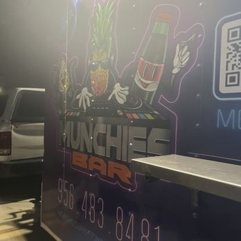MUNCHIES BAR - Updated August 2024 - 21 Photos - Houston, Texas - Food ...