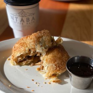 BAYT AL MOCHA - Updated April 2025 - 24 Photos - 1541 Highland Ave ...