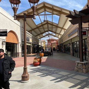 OUTLETS AT TEJON - 484 Photos & 286 Reviews - 5701 Outlets At Tejon ...