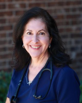 DEERFIELD ANIMAL HOSPITAL - Updated December 2025 - 36 Photos & 96 ...