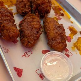 THE WAFFLE BUS - Updated August 2025 - 28 Photos & 17 Reviews - 1301 N ...