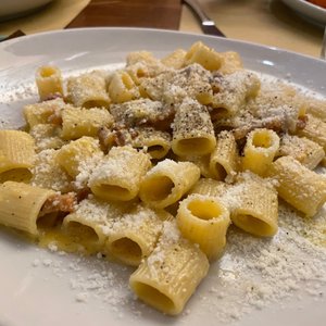 LE VOLTE - Updated October 2025 - piazza Rondanini 47, Roma, Italy ...