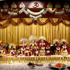 HINDU TEMPLE AND CULTURAL CENTER - Updated December 2025 - 14 Photos ...