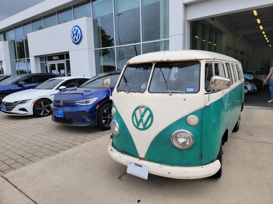 ONION CREEK VOLKSWAGEN - Updated December 2025 - 52 Photos & 357 ...