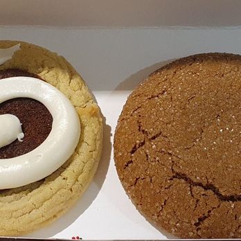 CRUMBL - HUDSON - Updated January 2026 - 52 Photos - 3 Highland Common ...