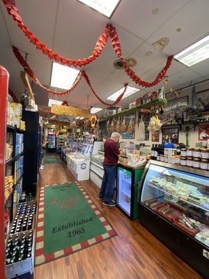 RO-LYNN DELI - Updated January 2026 - 44 Photos & 103 Reviews - 3407 ...