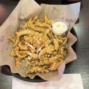 SHINDIGS COUNTRY KITCHEN BAR & STAGE - Updated May 2025 - 98 Photos ...