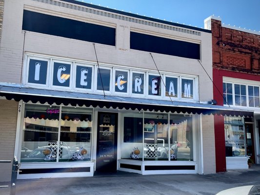 OFF THE RAILS: SWEETS ‘N’ TREATS - Updated October 2025 - 37 Photos ...