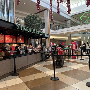 SPRINGFIELD TOWN CENTER - Updated December 2025 - 359 Photos & 275 ...