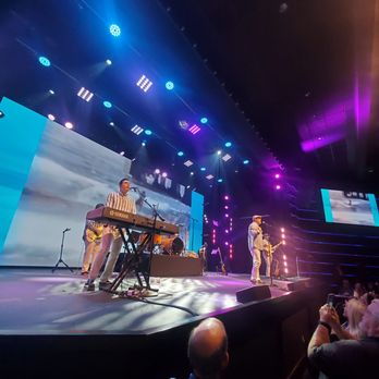 SHOWROOM AT SOUTH POINT - Updated July 2024 - 133 Photos & 48 Reviews ...