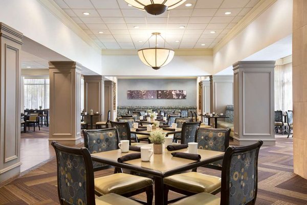 DOUBLETREE BY HILTON HOUSTON MEDICAL CENTER HOTEL & SUITES - 111 Photos ...